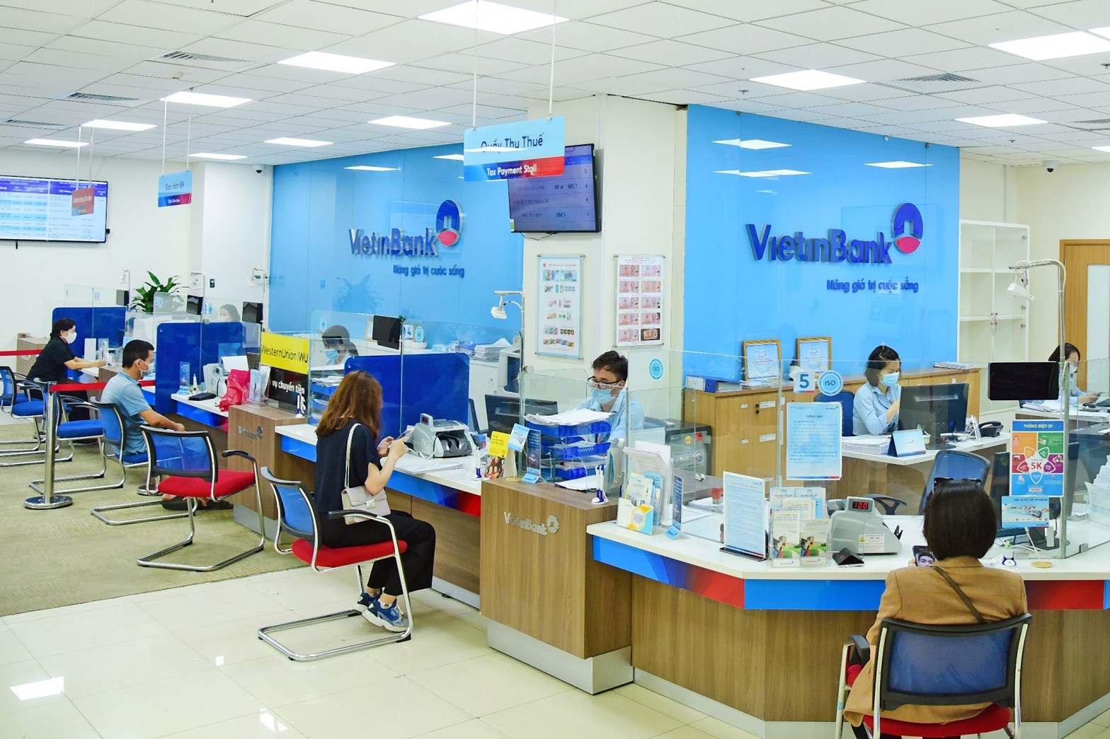 Cashless society gets closer as Vietnam digital banking gathers pace ...